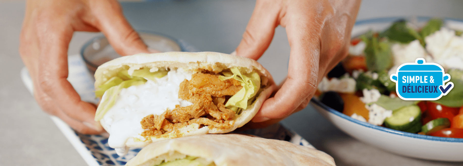 Pita avec gyros de porc et tzatziki