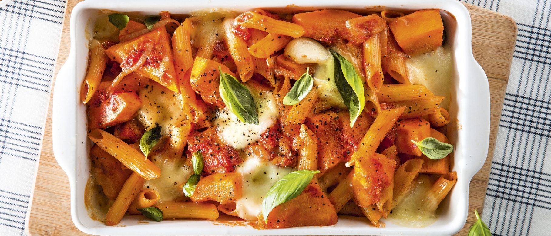 Penne met bio pompoen en tomatensaus