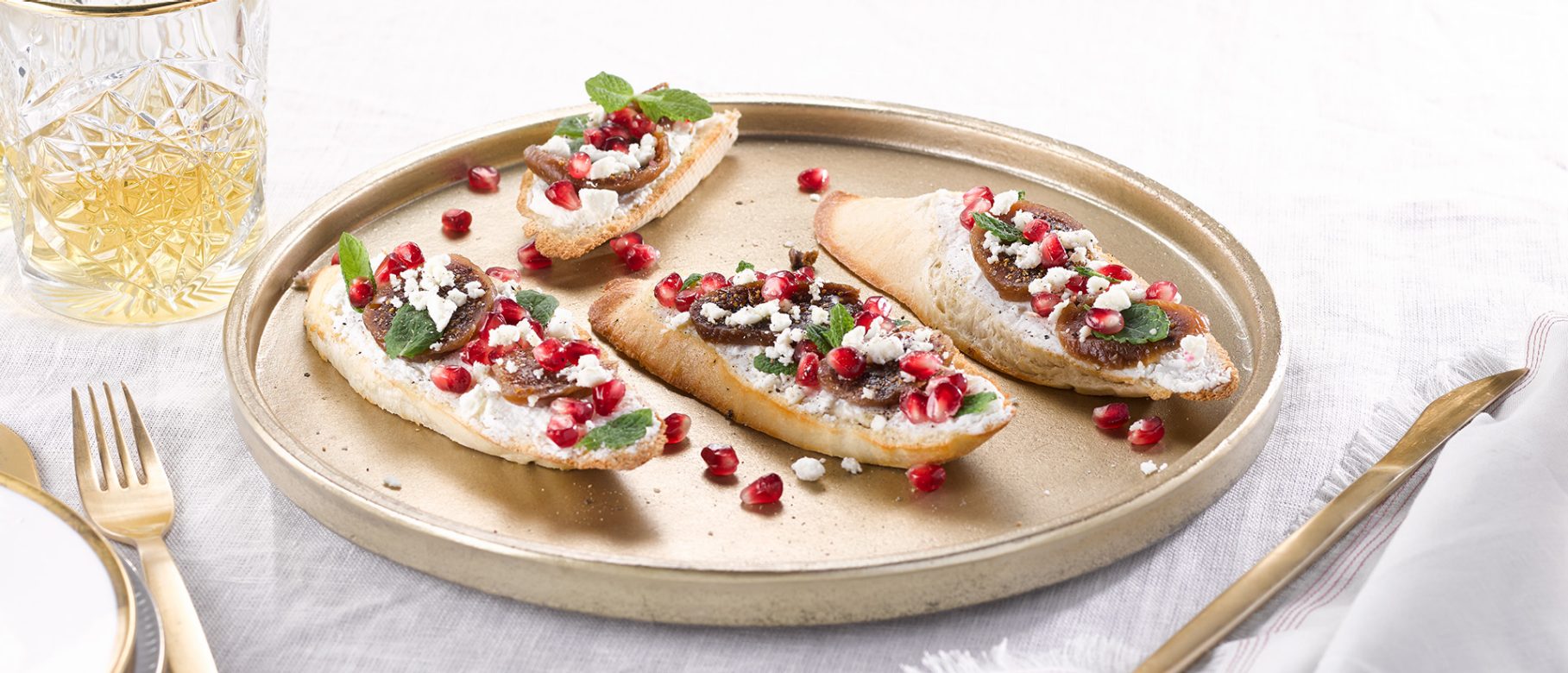 Toasts apéritifs aux figues séchées